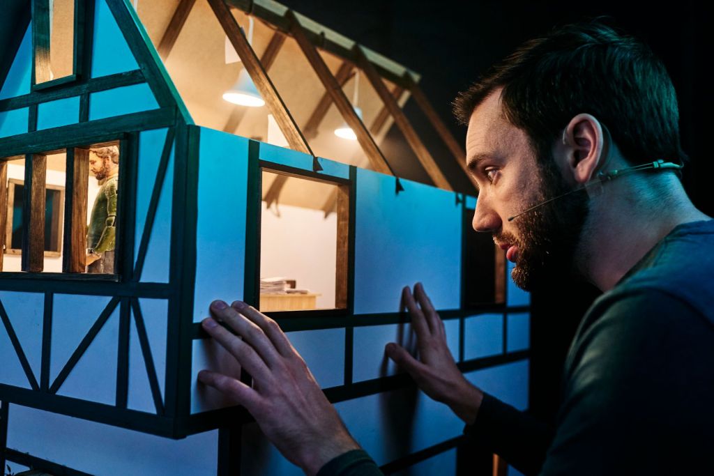 Review: UFO (Griffin Theatre Company) | Suzy Goes See