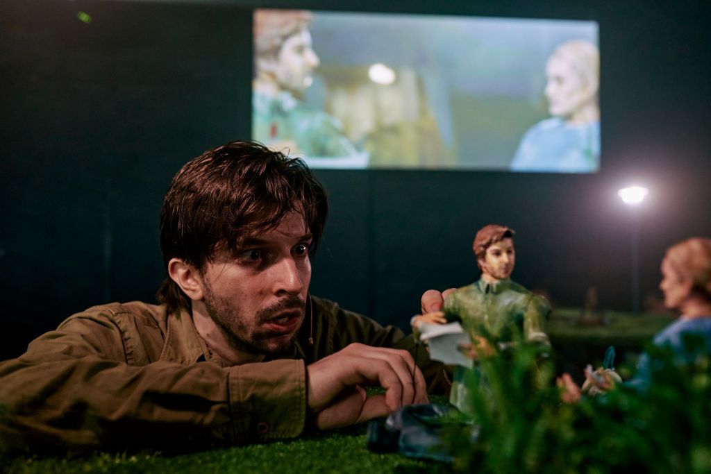 Review: UFO (Griffin Theatre Company) | Suzy Goes See