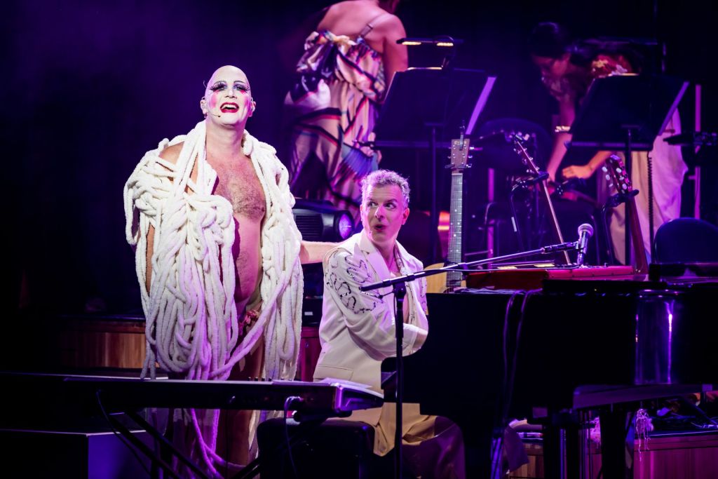 Review: Bark Of Millions (Sydney Opera House) | Suzy Goes See