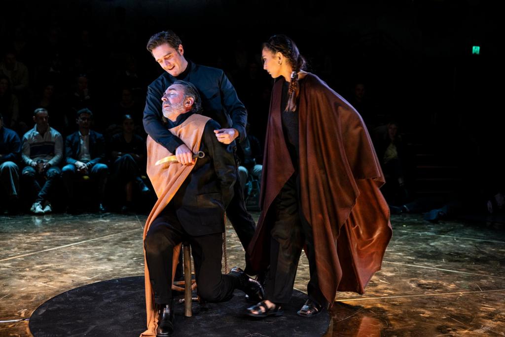 Review: King Lear (Bell Shakespeare) | Suzy Goes See