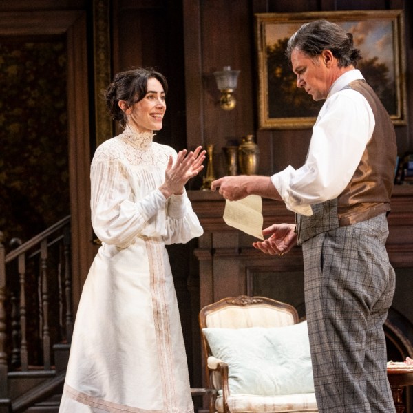Review: Gaslight (Roslyn Packer Theatre) | Suzy Goes See