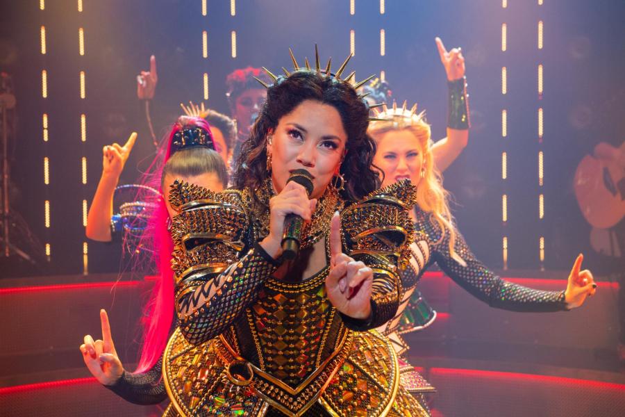 Review: Six (Theatre Royal) | Suzy Goes See