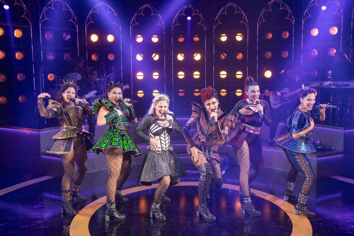 Review: Six (Theatre Royal) | Suzy Goes See