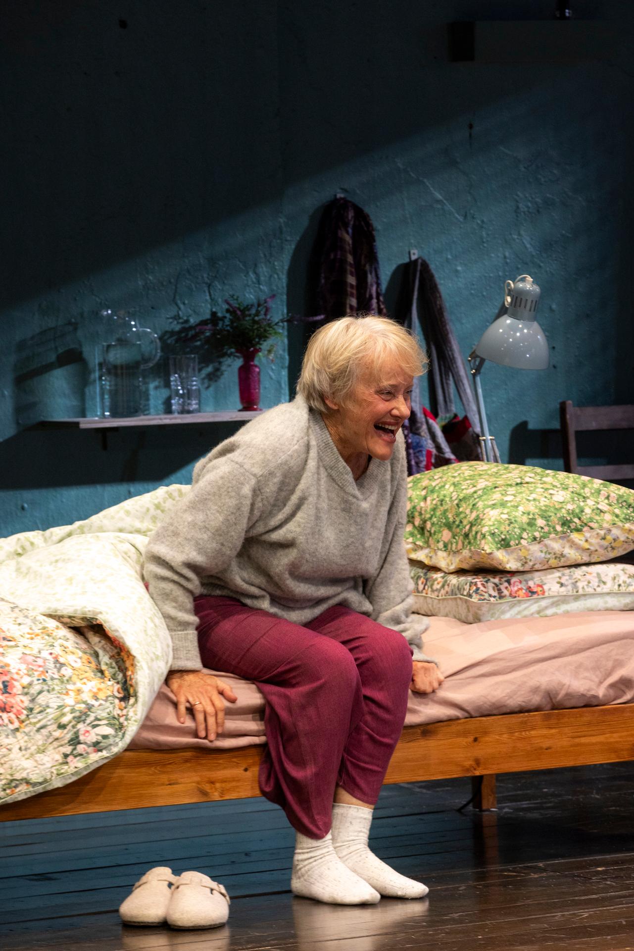 Review: The Spare Room (Belvoir St Theatre) | Suzy Goes See