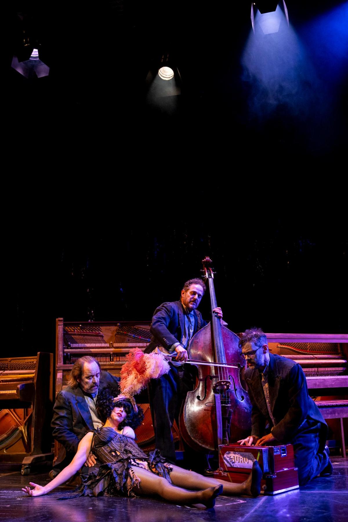 Review: Meow’s Meow’s The Red Shoes (Belvoir St Theatre) | Suzy Goes See