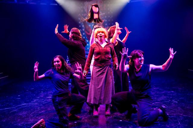 Review: Mackenzie (Bell Shakespeare) | Suzy Goes See